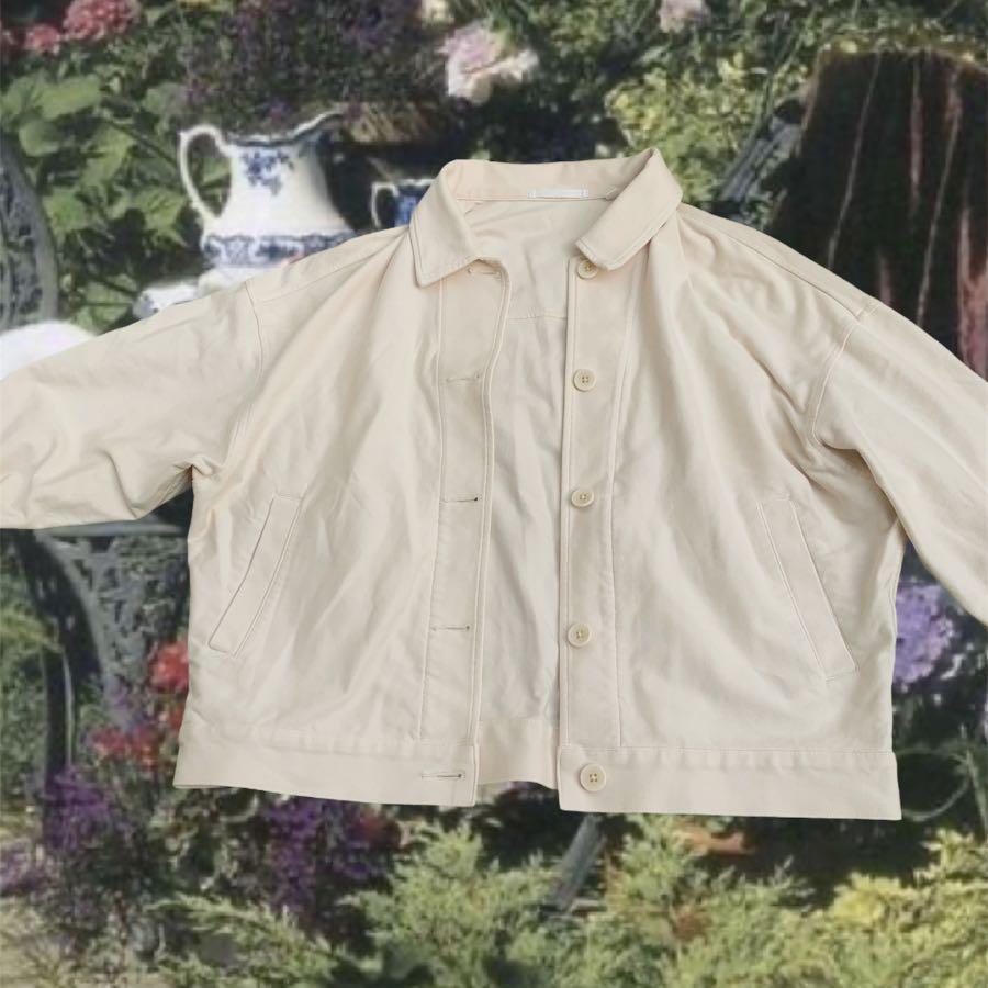 uniqlo cream cropped jacket, Women's Fashion, Coats, Jackets and ...