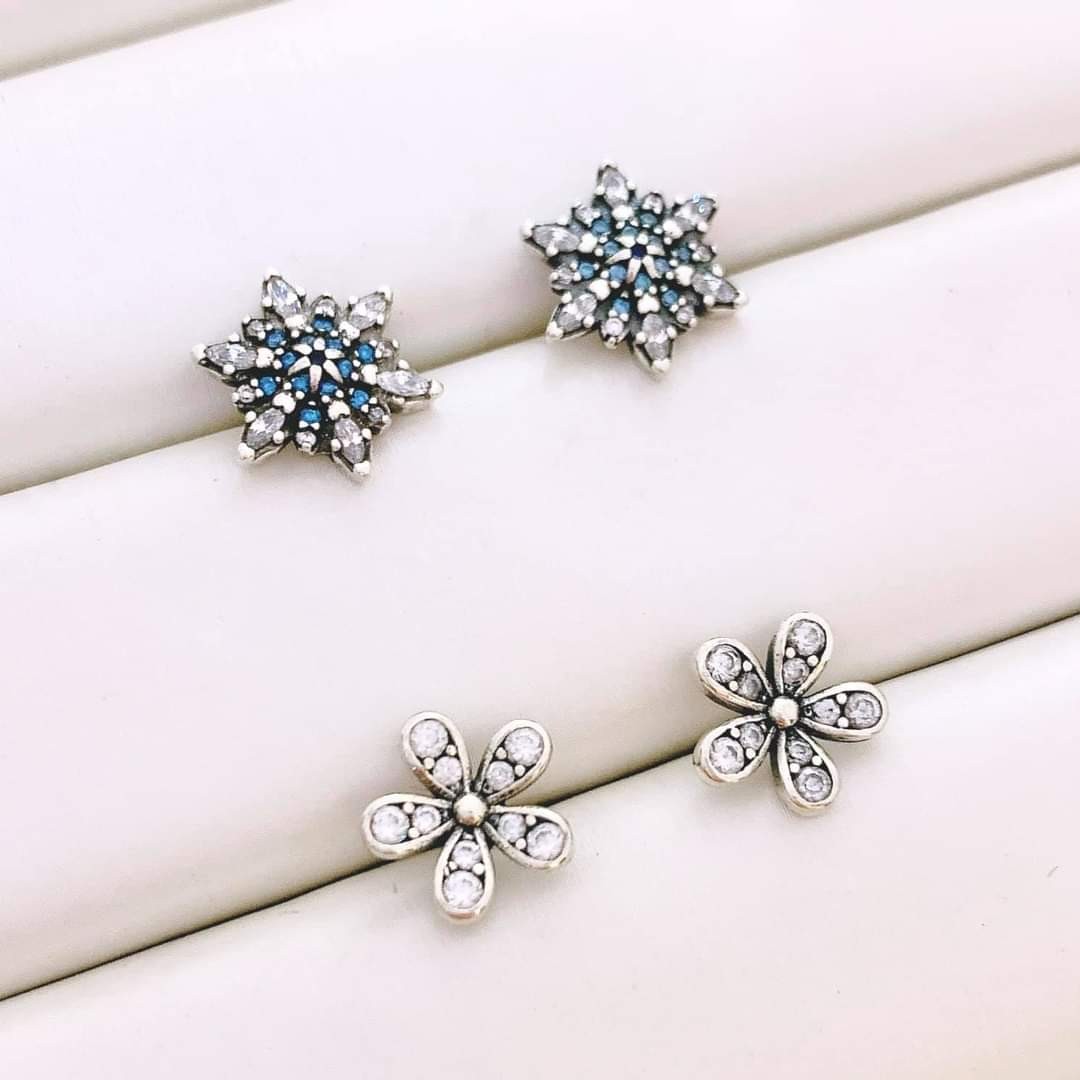 🌹 pandora blue snowflake and petal flower stud earring 1ke ach super ...