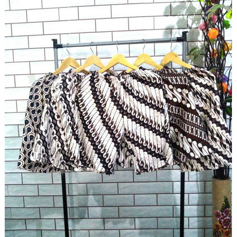 ASSORTED BATIK SHORTS, Men's Fashion, Bottoms, Shorts on Carousell
