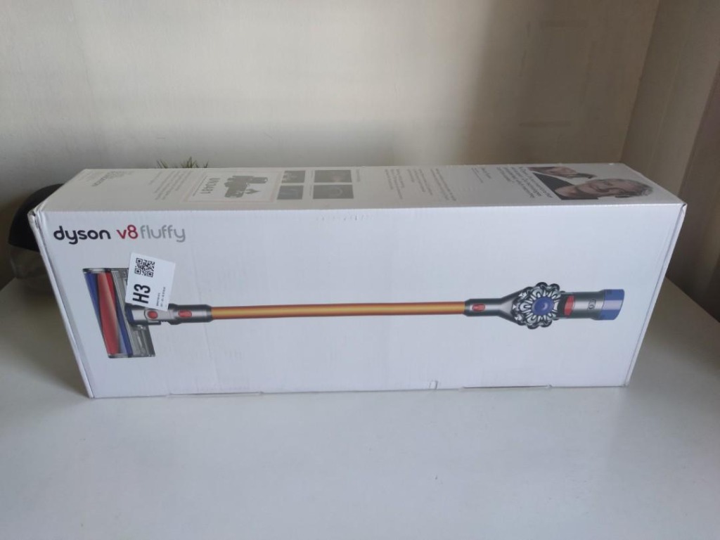 Dyson V8 Fluffy, TV & Home Appliances, Vacuum Cleaner & Housekeeping on ...