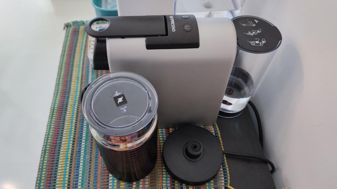 Nespresso Essenza Mini Coffee Machine, Silver & Aeroccino Milk Frother ...