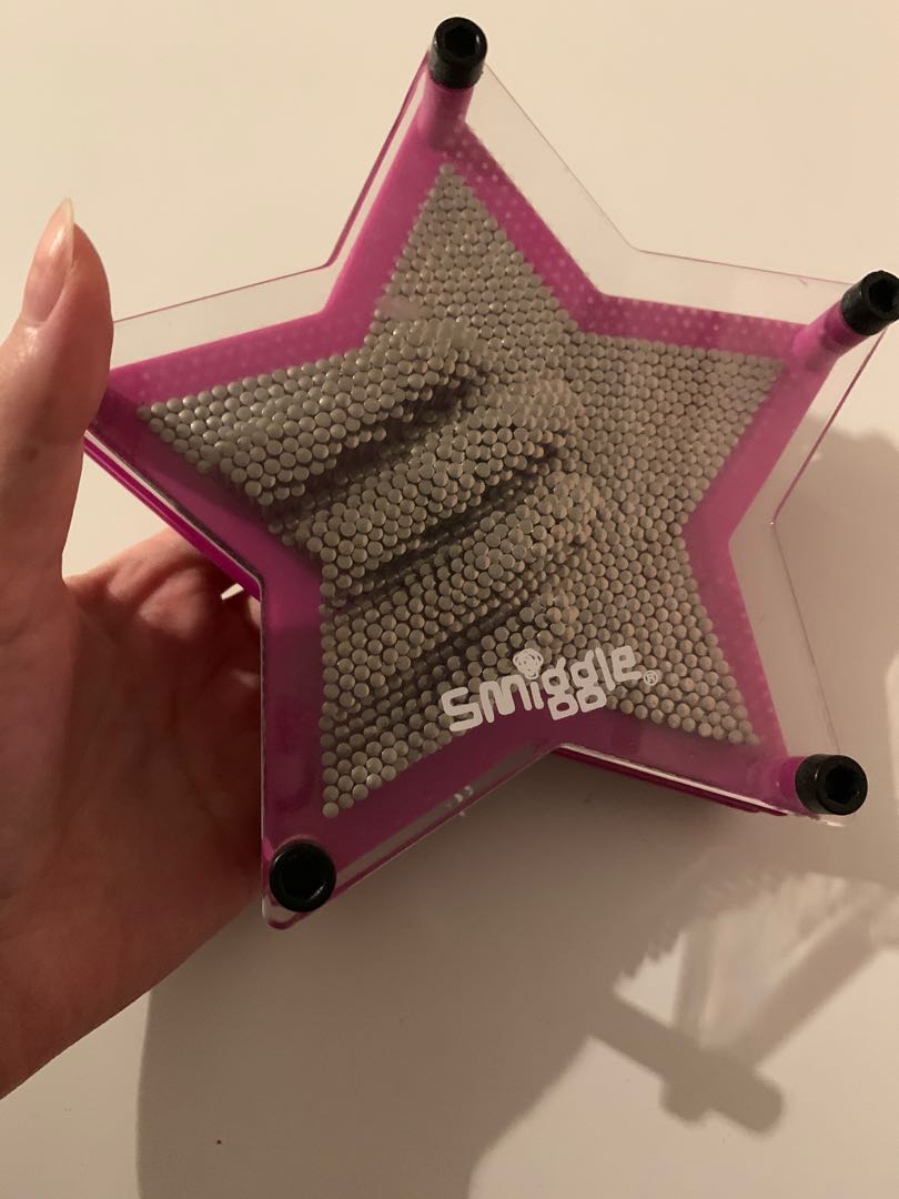 Smiggle pin art star, Hobbies & Toys, Toys & Games on Carousell