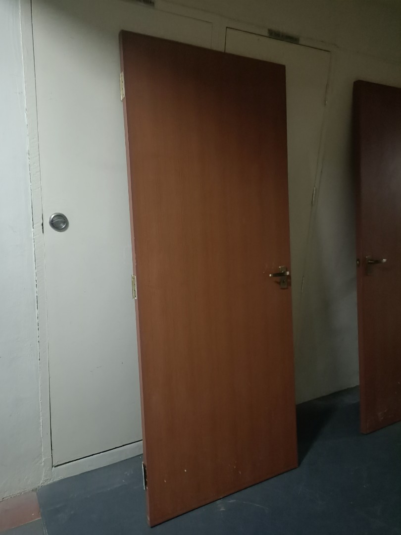 BTO TOILET DOOR, Everything Else on Carousell