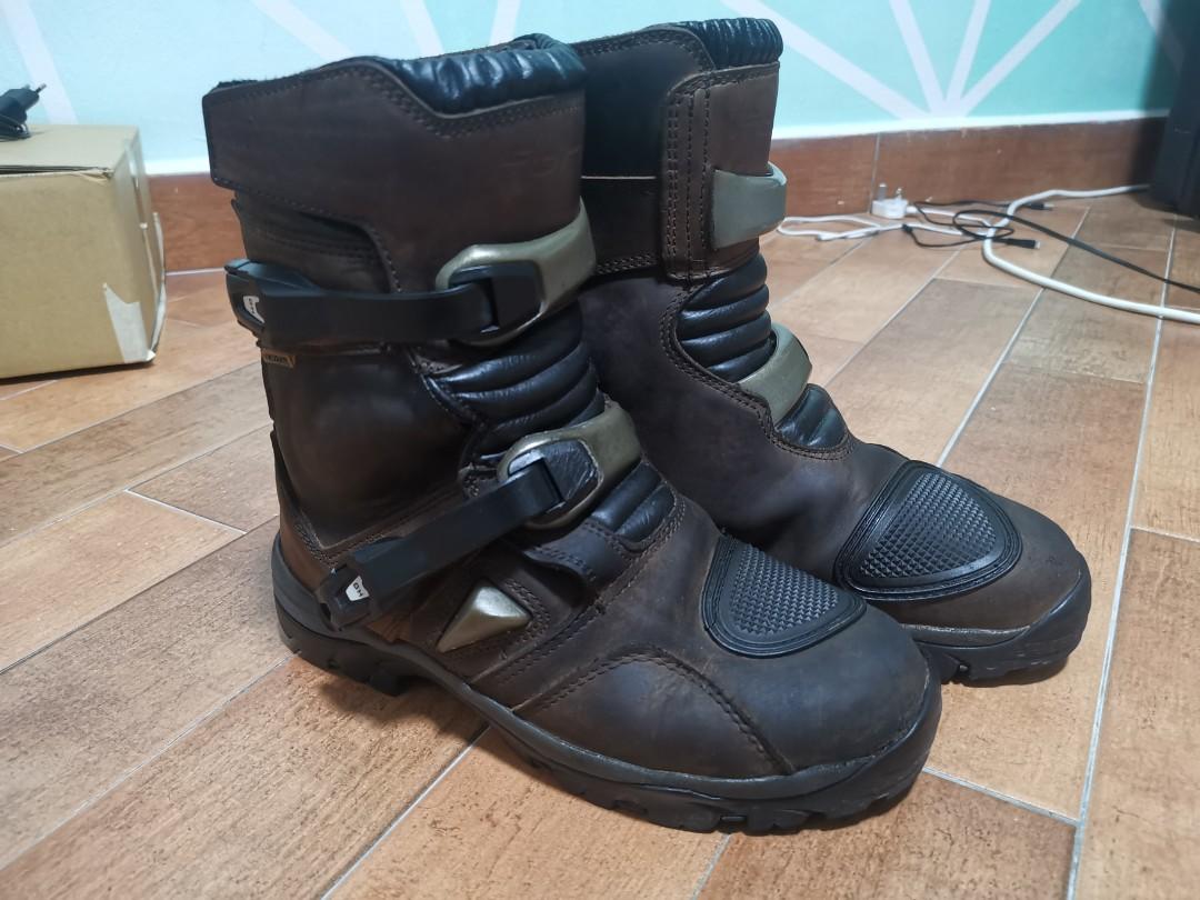 Forma Adventure Riding boots, Motorcycles, Motorcycle Apparel on Carousell