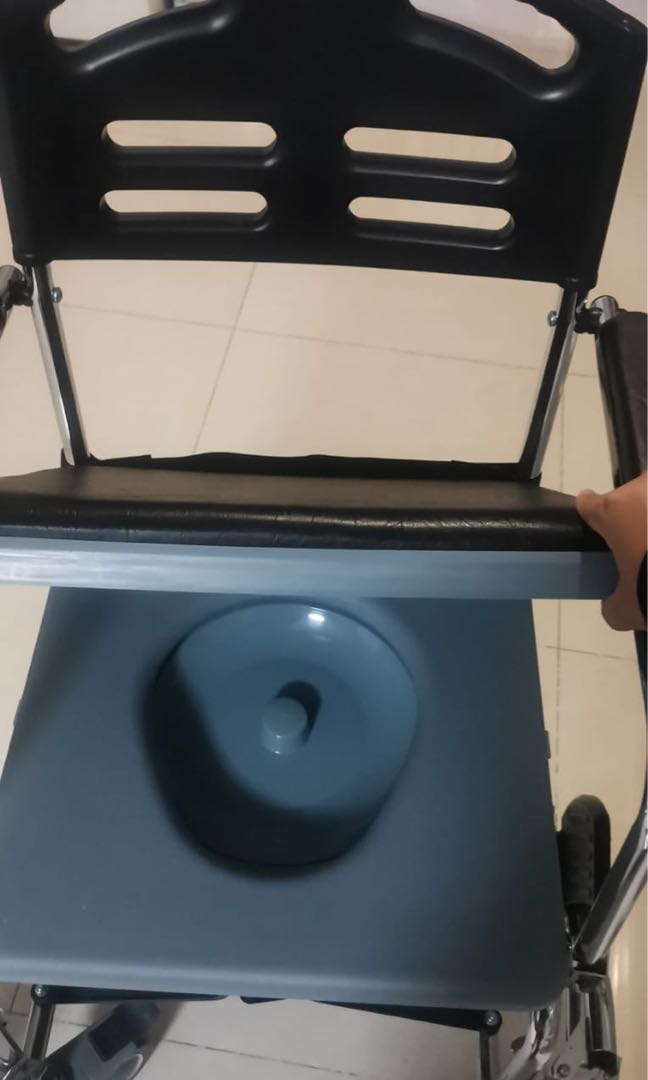 (New) Commode, Health & Nutrition, Assistive & Rehabilatory Aids, Other ...
