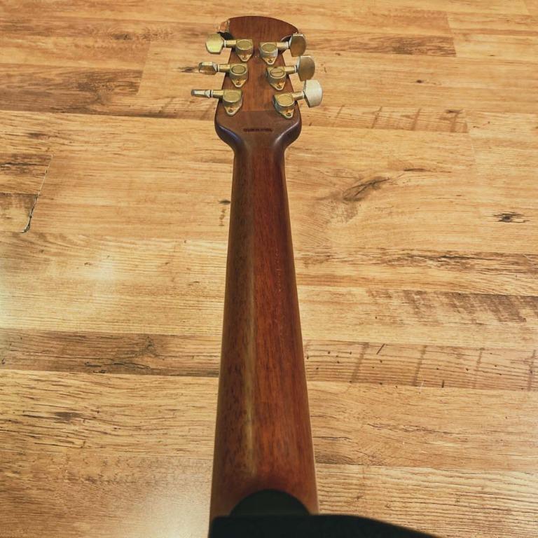 Ovation Celebrity CC44 Acoustic Guitar, Hobbies & Toys, Music & Media ...