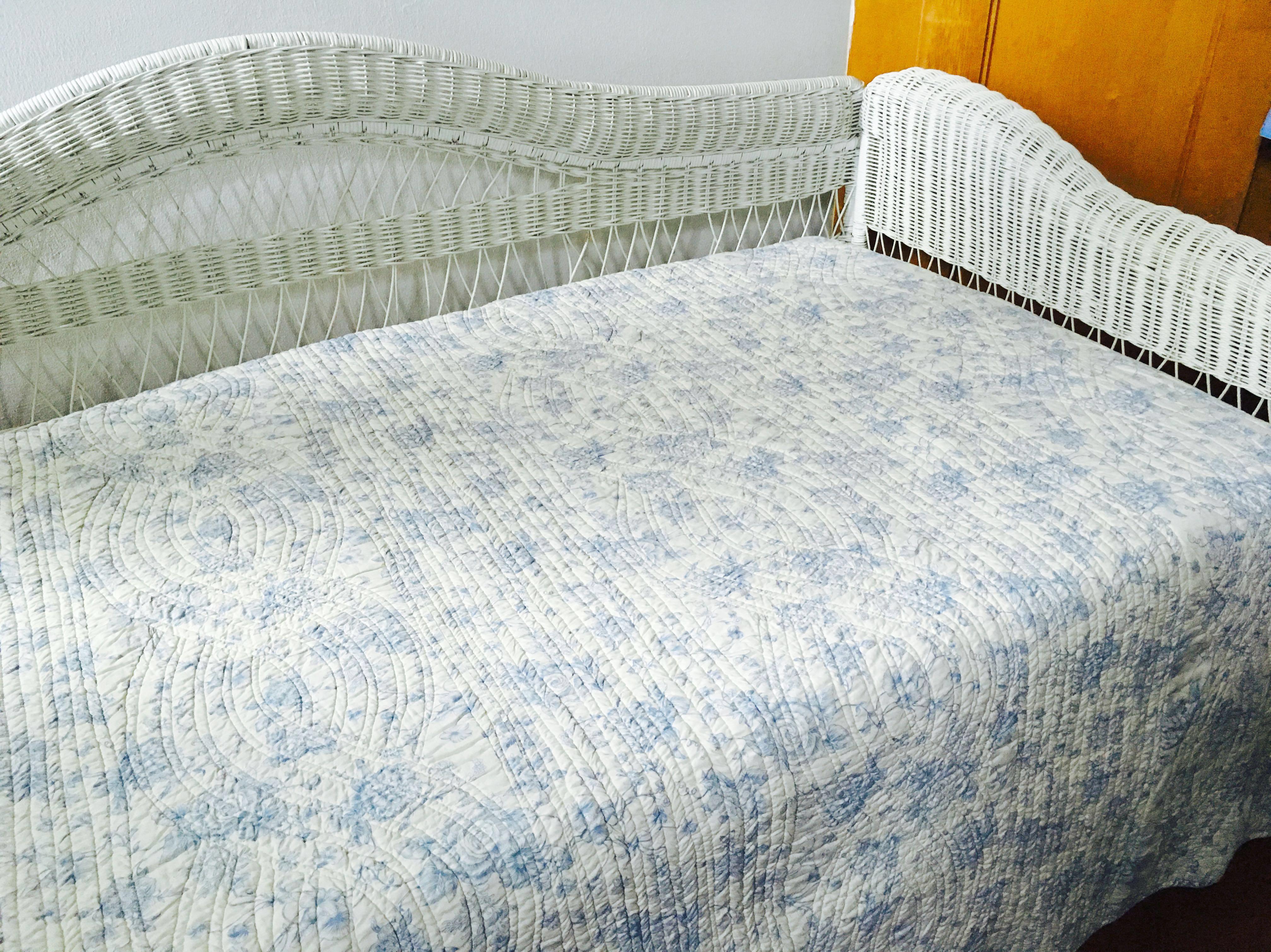 Pottary Barn Daybed Trundle Pullout Bed, Furniture & Home Living ...