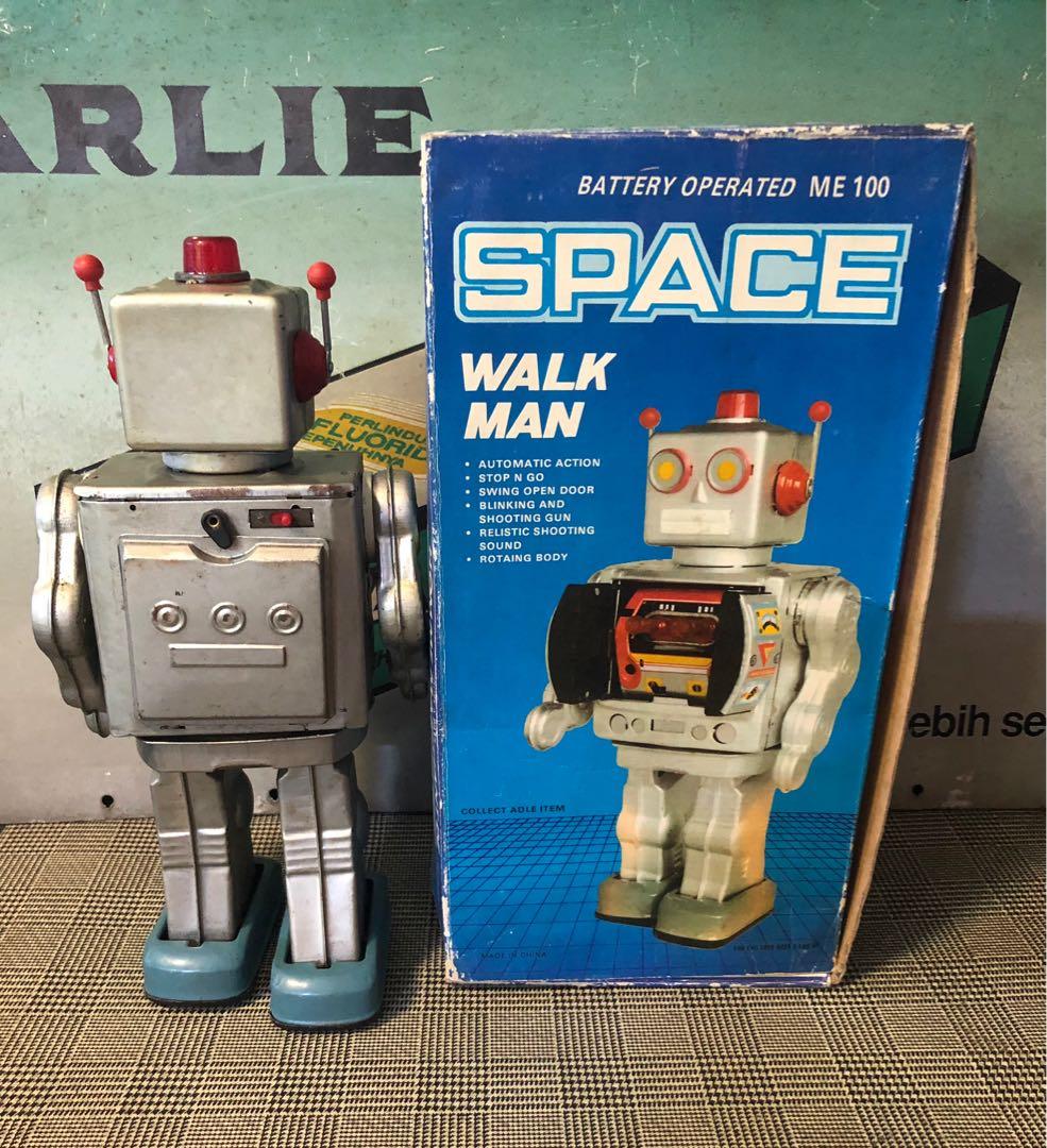 Space Walkman Battery Operated Tin Toy, Hobbies & Toys, Memorabilia ...