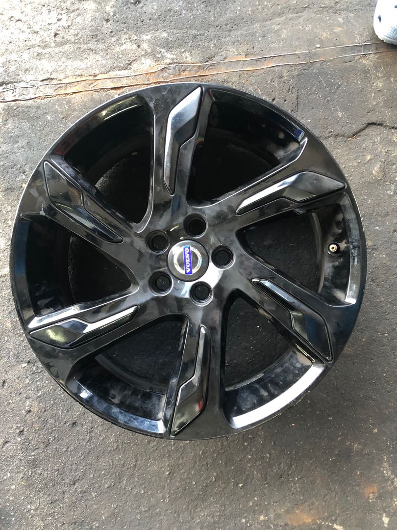 5 x 108 x 19’ Original Volvo Stock Rims, Car Accessories, Tyres & Rims ...