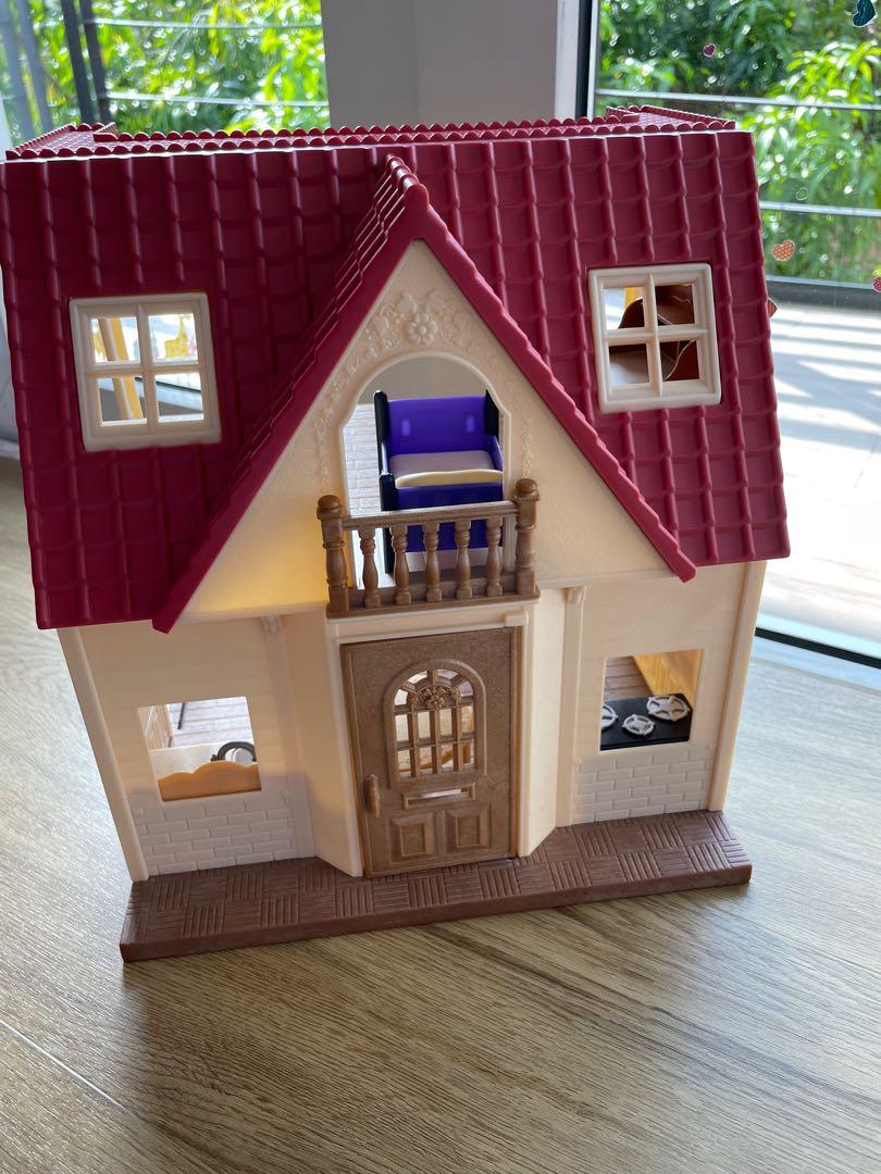 Beautiful Doll house, Hobbies & Toys, Toys & Games on Carousell