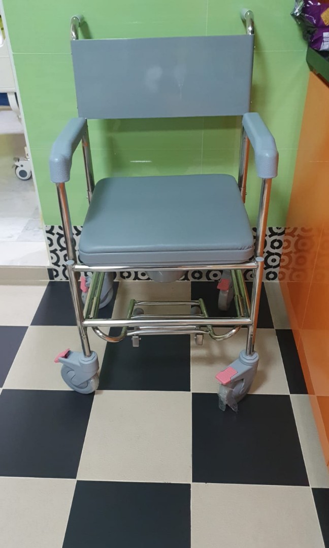 Brand New commode, Health & Nutrition, Assistive & Rehabilatory Aids ...