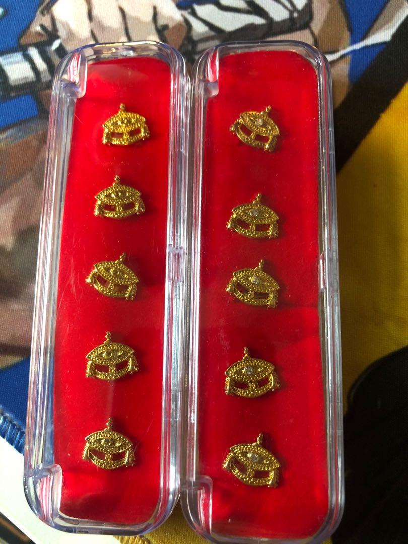 Butang baju melayu, Hobbies & Toys, Stationery & Craft, Art & Prints on ...