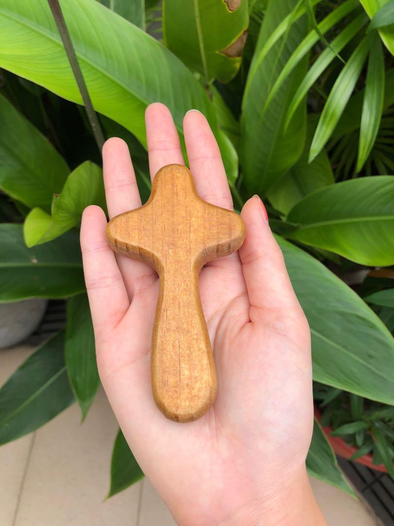 Handheld (Holding) Pine Wood Cross, Hobbies & Toys, Memorabilia ...