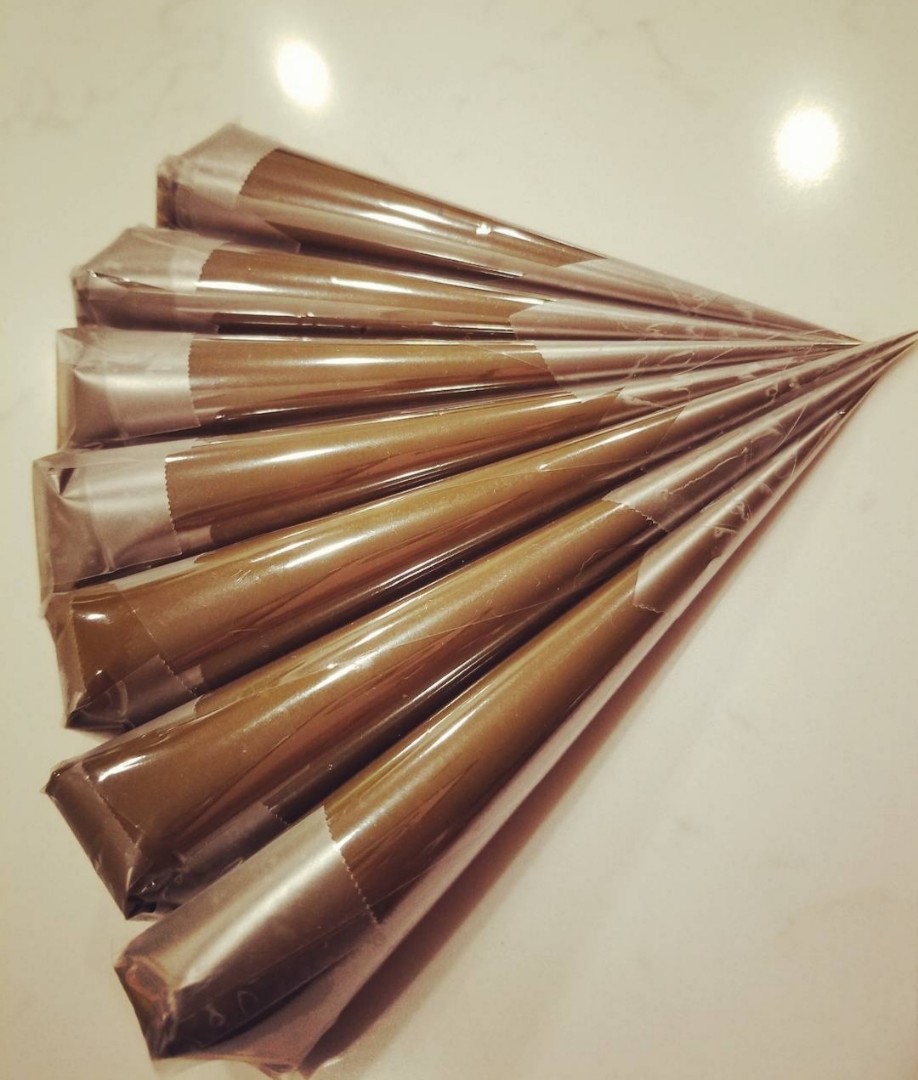 Henna cone for Practice, Hobbies & Toys, Memorabilia & Collectibles ...