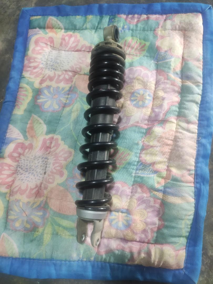 Honda click 150i clutch bell and shock all stock, Motorbikes, Motorbike ...