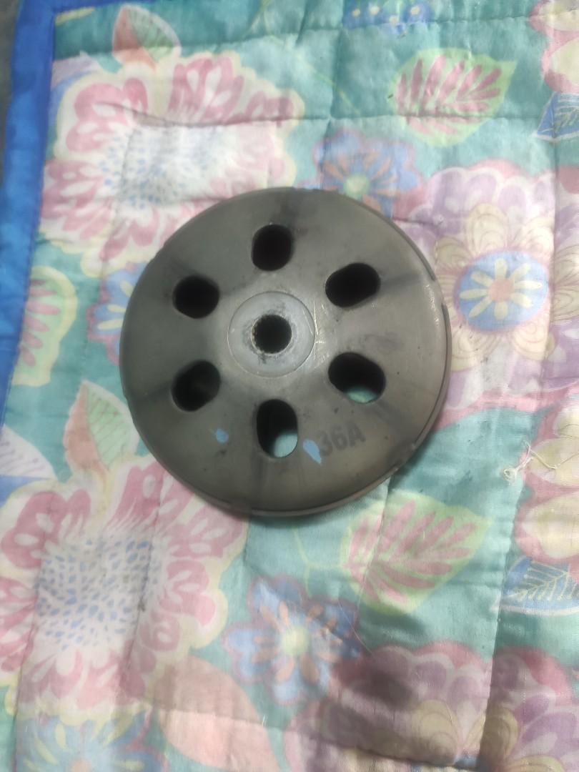 Honda click 150i clutch bell and shock all stock, Motorbikes, Motorbike ...