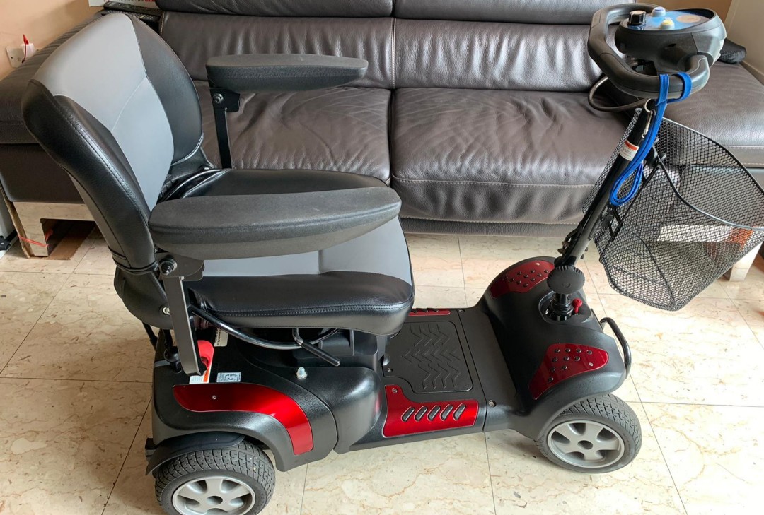 PHOENIX HD 4-WHEEL MOBILITY SCOOTER, Health & Nutrition, Assistive ...