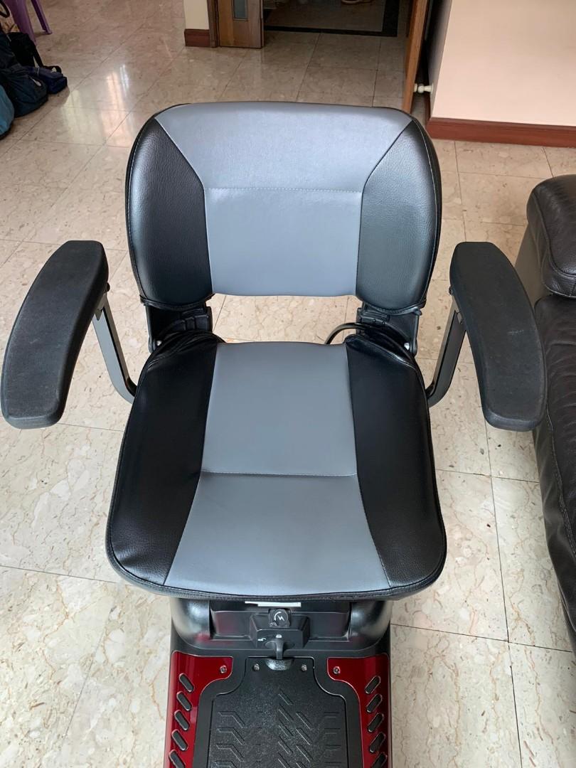 PHOENIX HD 4-WHEEL MOBILITY SCOOTER, Health & Nutrition, Assistive ...