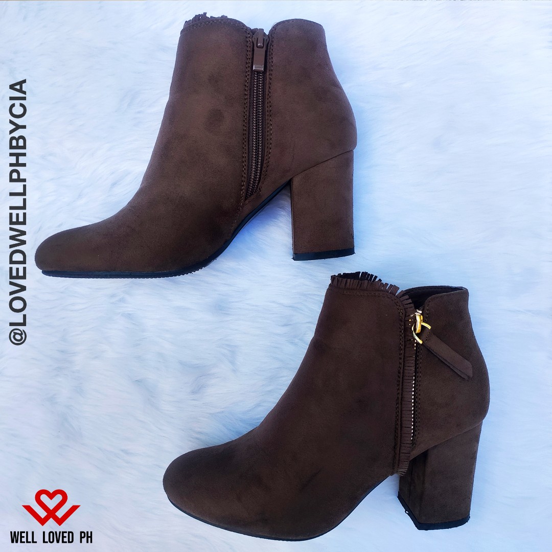 Gibi boots, Women's Fashion, Footwear, Boots on Carousell