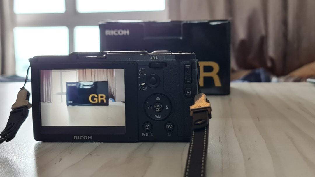 Ricoh GR II digital, Photography, Cameras on Carousell
