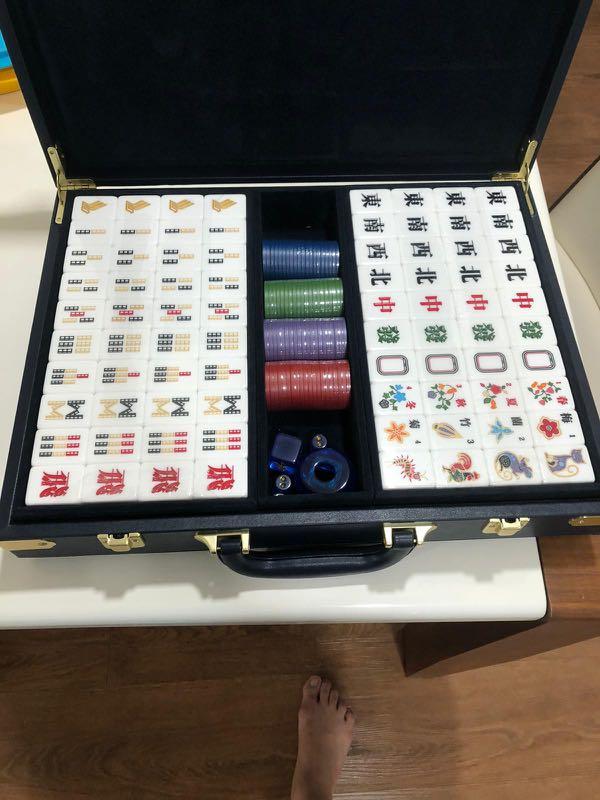 SQ Mahjong Set - Limited edition, Hobbies & Toys, Toys & Games on Carousell