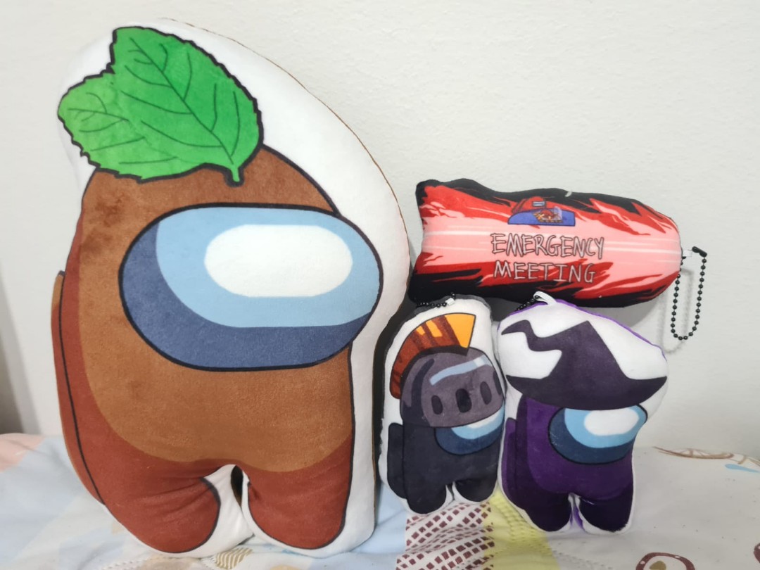 Among us plush and keychain, Hobbies & Toys, Toys & Games on Carousell