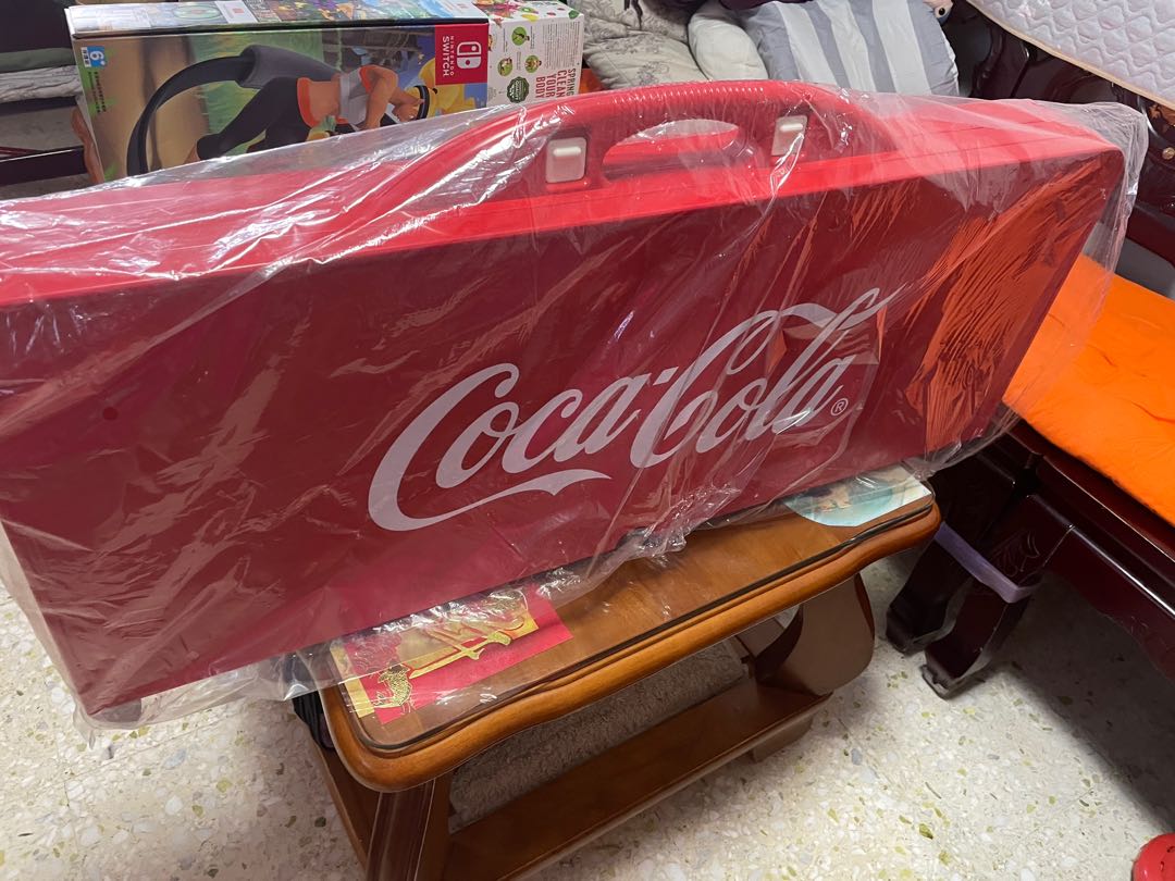 Brand new Coca Cola picnic set, Furniture & Home Living, Furniture ...