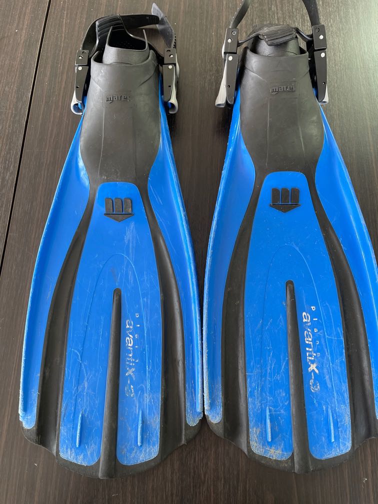 Diving Fina, Sports Equipment, Sports & Games, Water Sports on Carousell