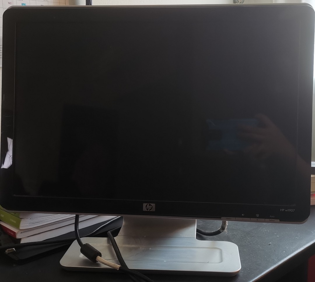 HP 19" Monitors, Computers & Tech, Parts & Accessories, Monitor Screens ...