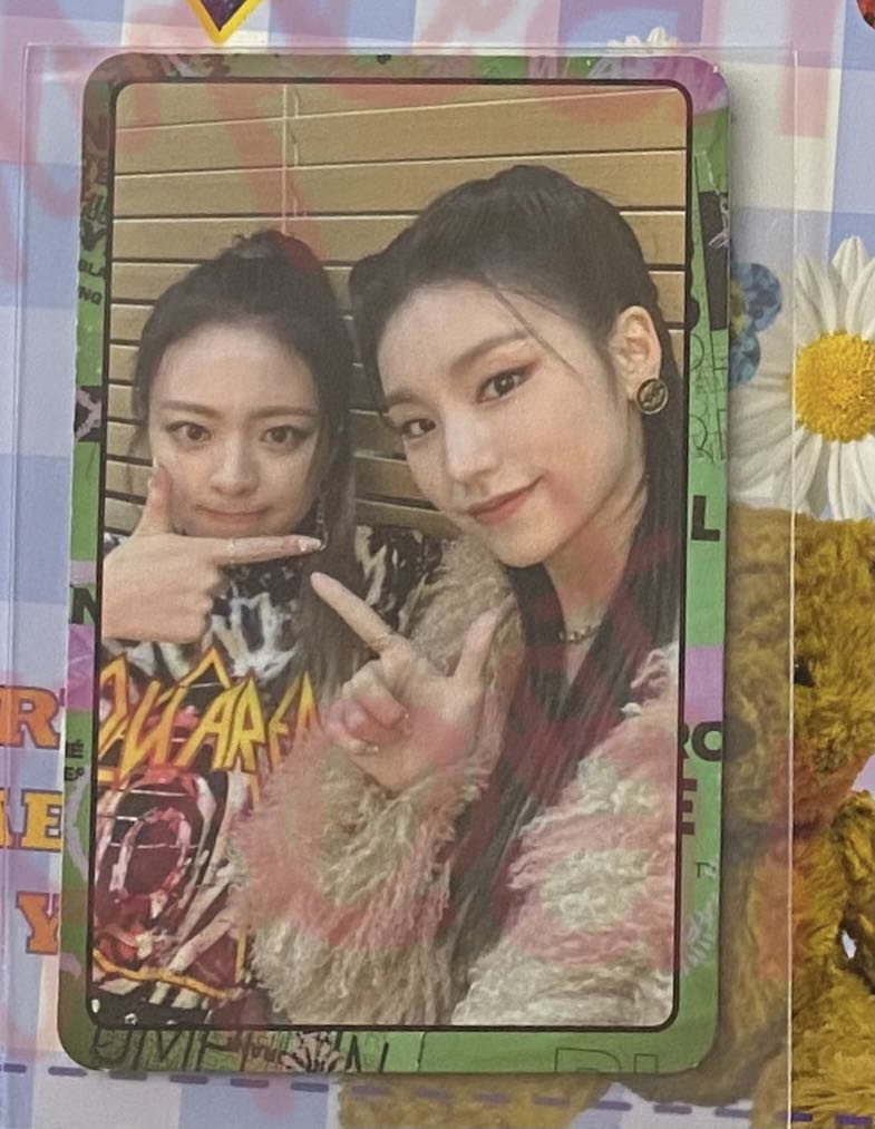 itzy yuna yeji unit pc, Hobbies & Toys, Memorabilia & Collectibles, K-Wave on Carousell