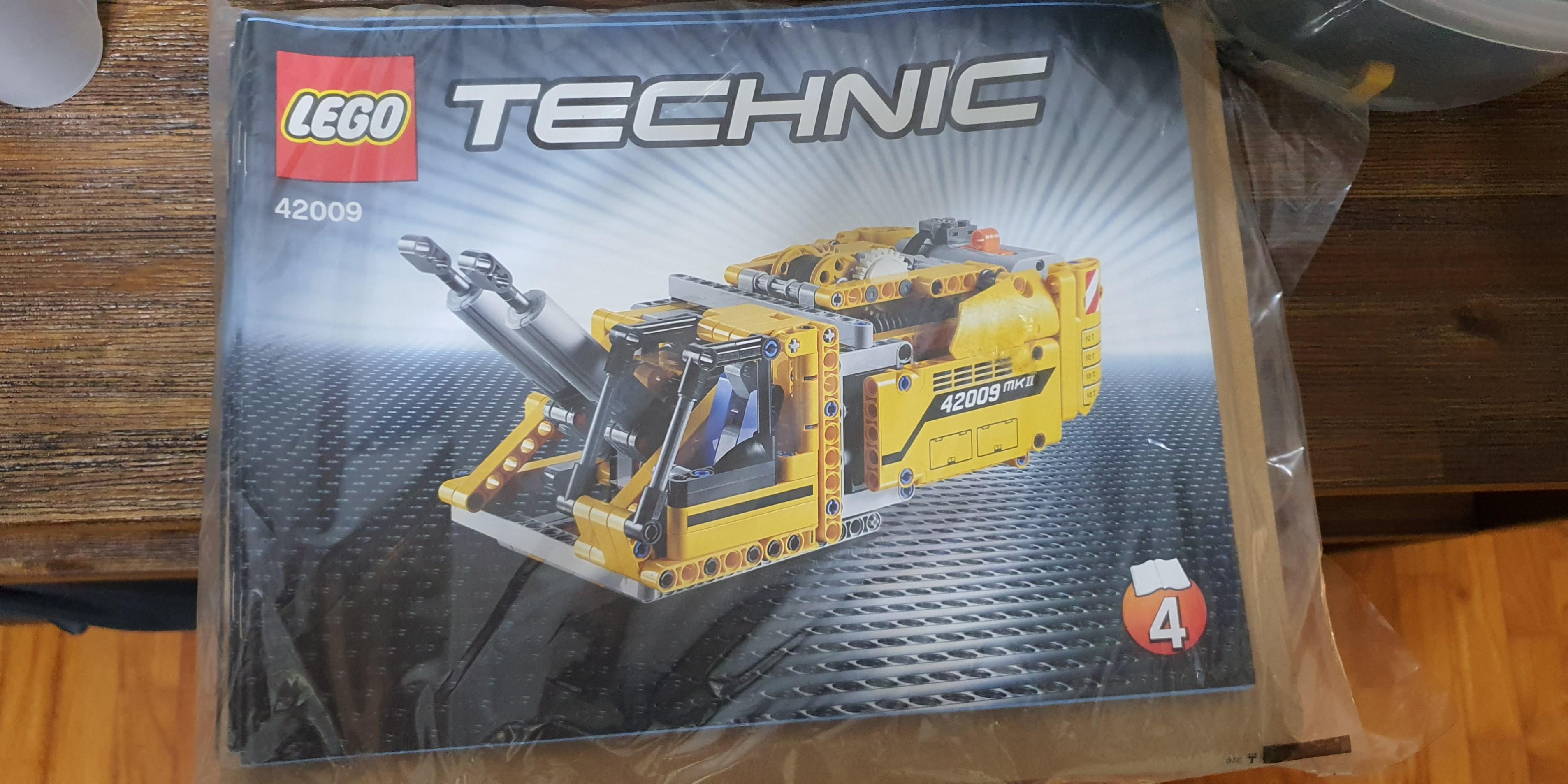 Lego 42009 crane for sale, Hobbies & Toys, Toys & Games on Carousell