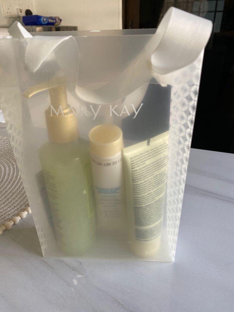 Mary Kay Satin Hand pampering set, Beauty & Personal Care, Face, Face ...