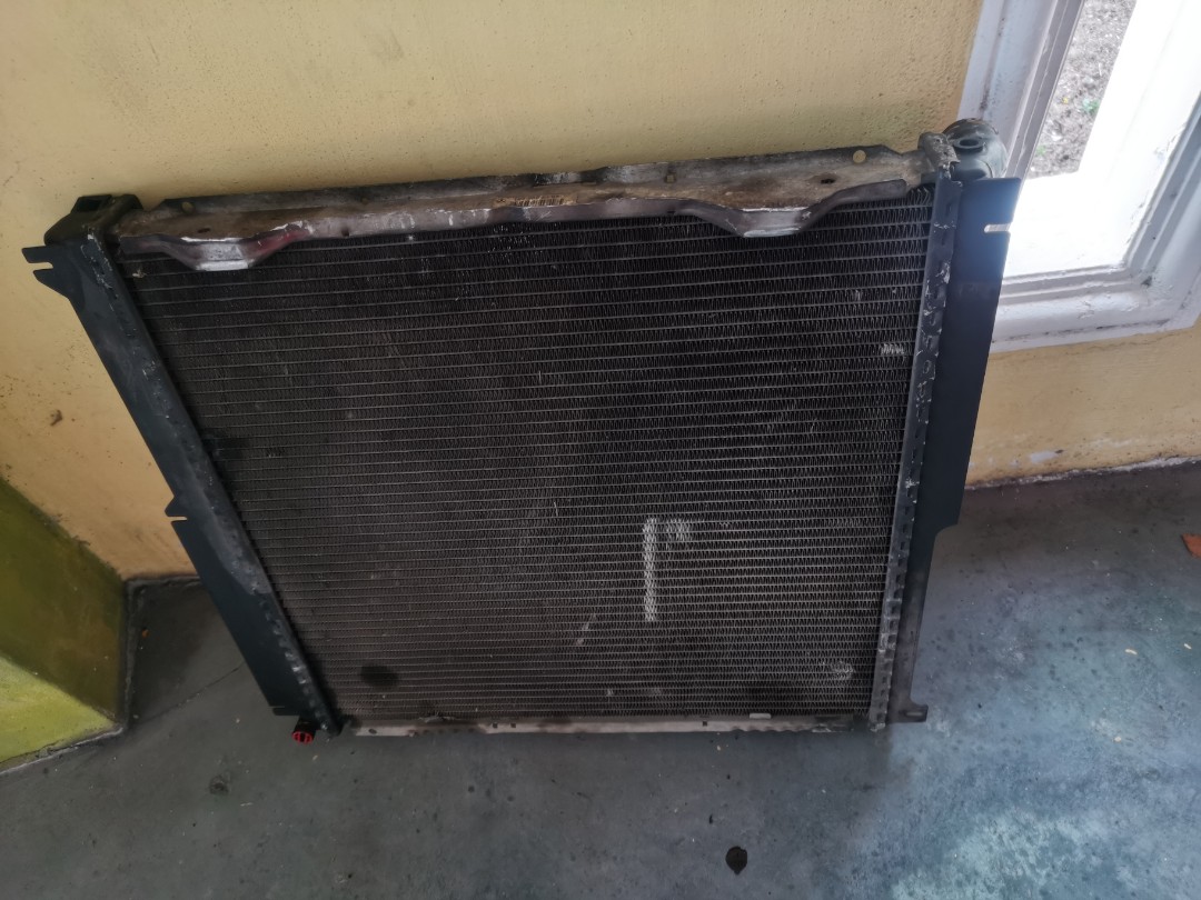 Mercedes Benz w124 radiator assymbly, Auto Accessories on Carousell