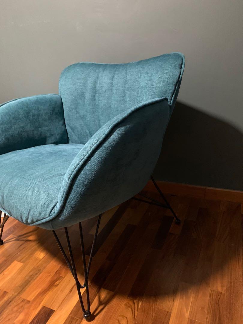 One seater couch, Furniture & Home Living, Furniture, Sofas on Carousell