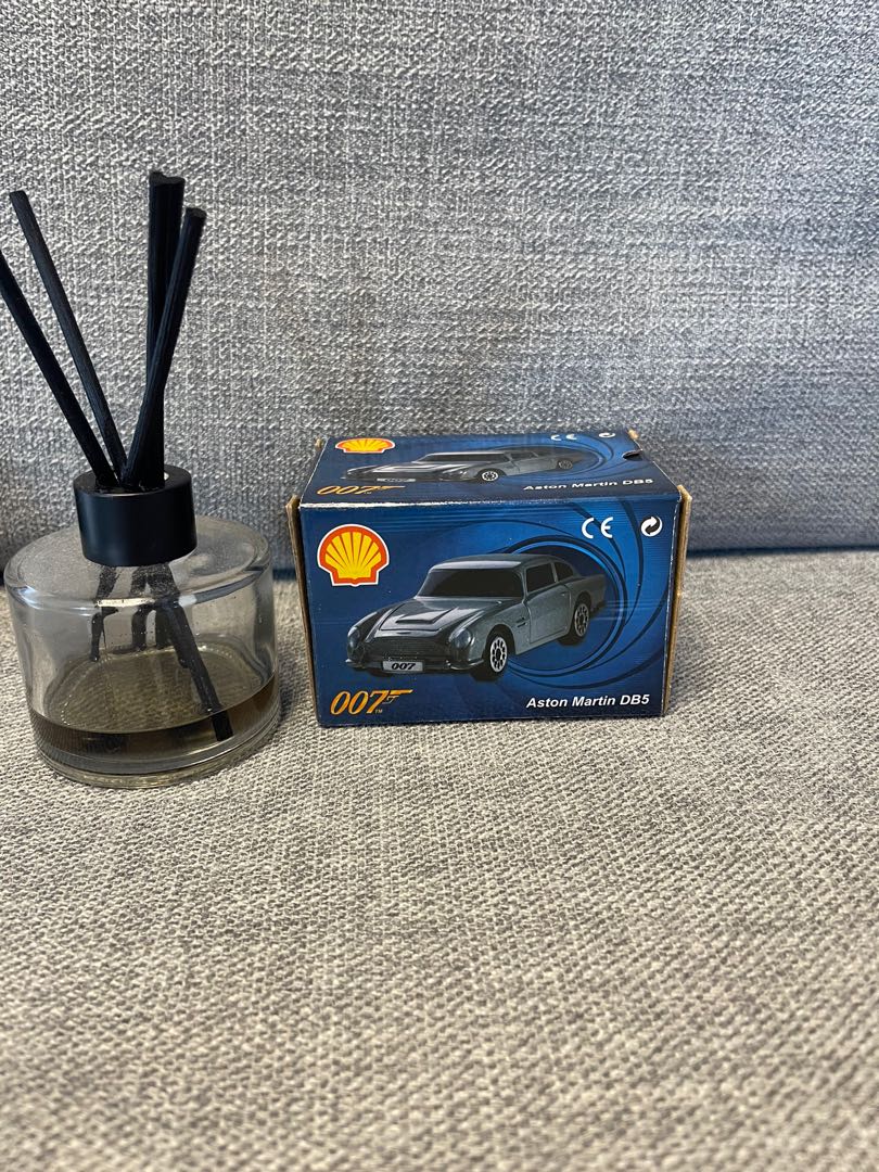 SHELL JAMES BOND 007 Aston Martin DB5, Hobbies & Toys, Toys & Games on ...