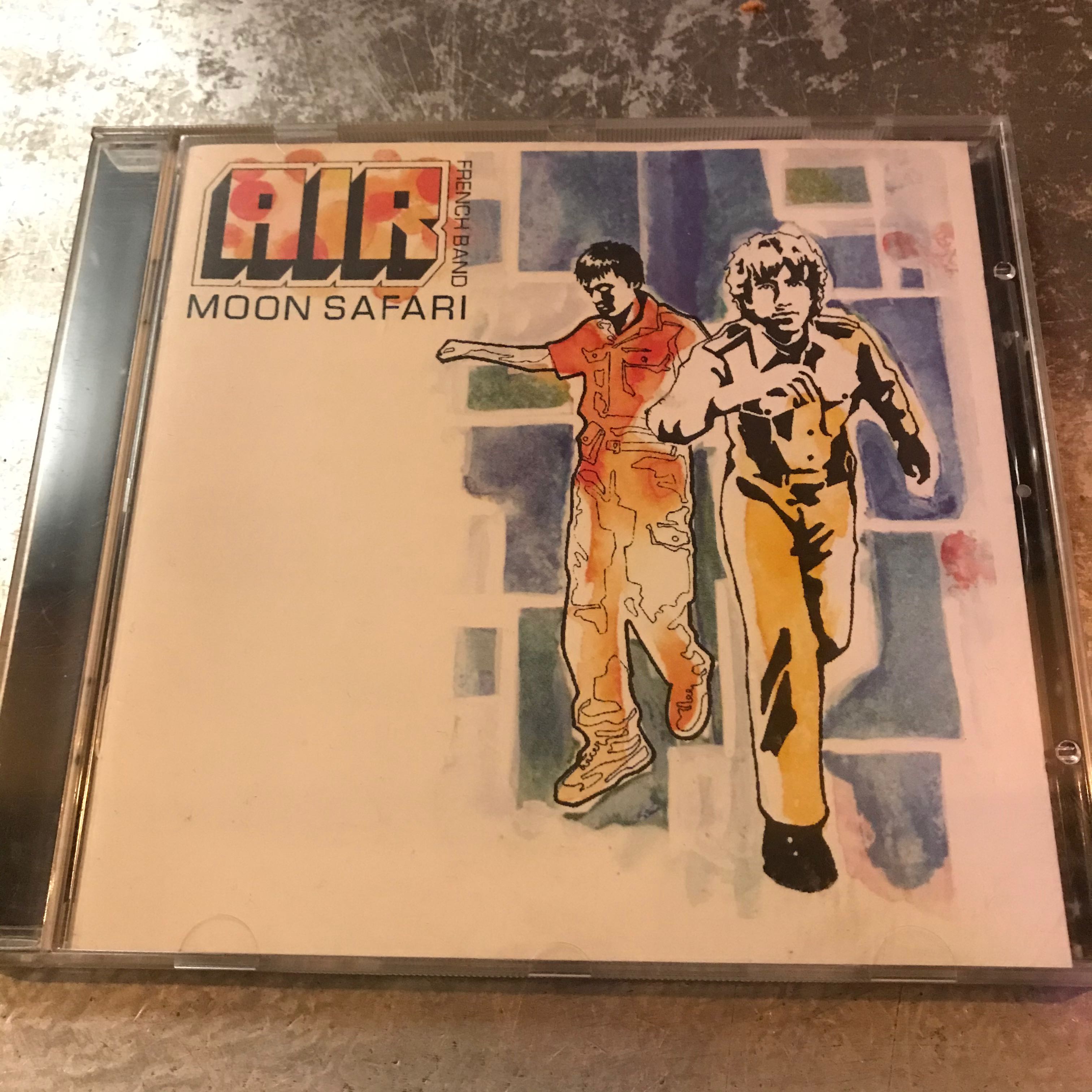 Air/ Moon Safari 法國電音二人組合二手CD, 興趣及遊戲, 收藏品及紀念品, 明星周邊 - Carousell