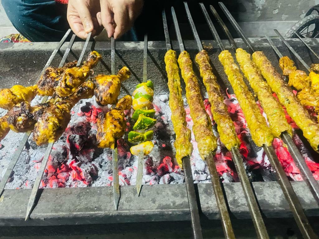 Halal catering, Pakistani Food, Indian Food, Food & Drinks, Packaged ...