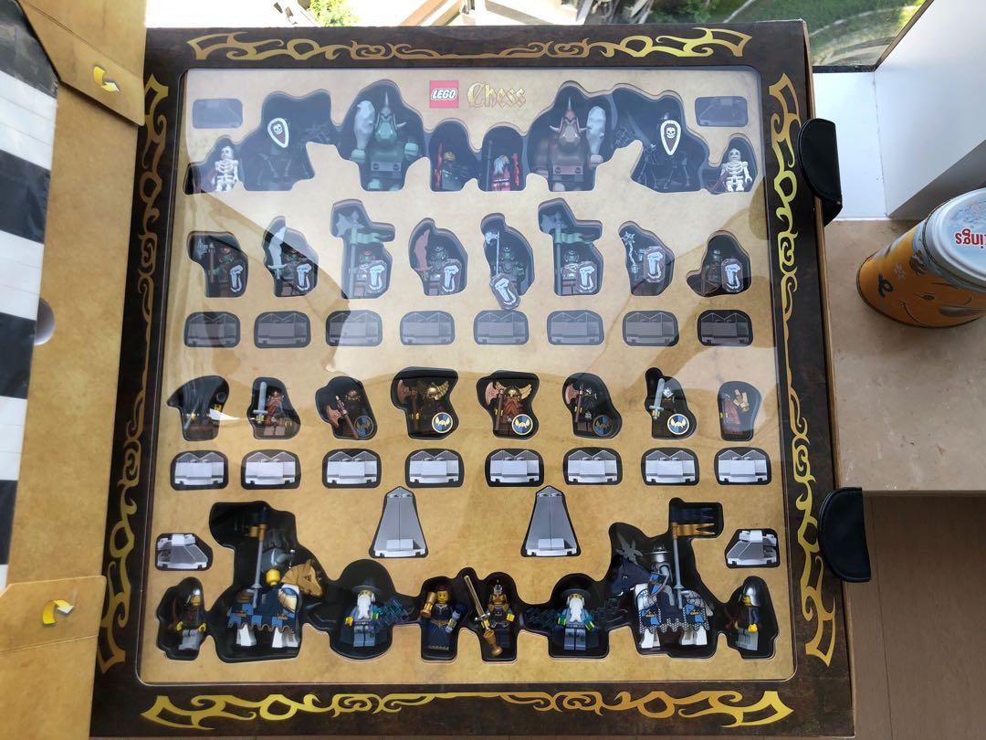 Lego Castle 852293 Giant Chess Set, 興趣及遊戲, 玩具 & 遊戲類 - Carousell