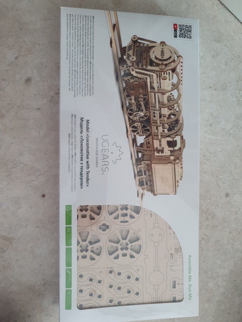 Mechanical train model - wood and driven by rubber band engine, Hobbies ...