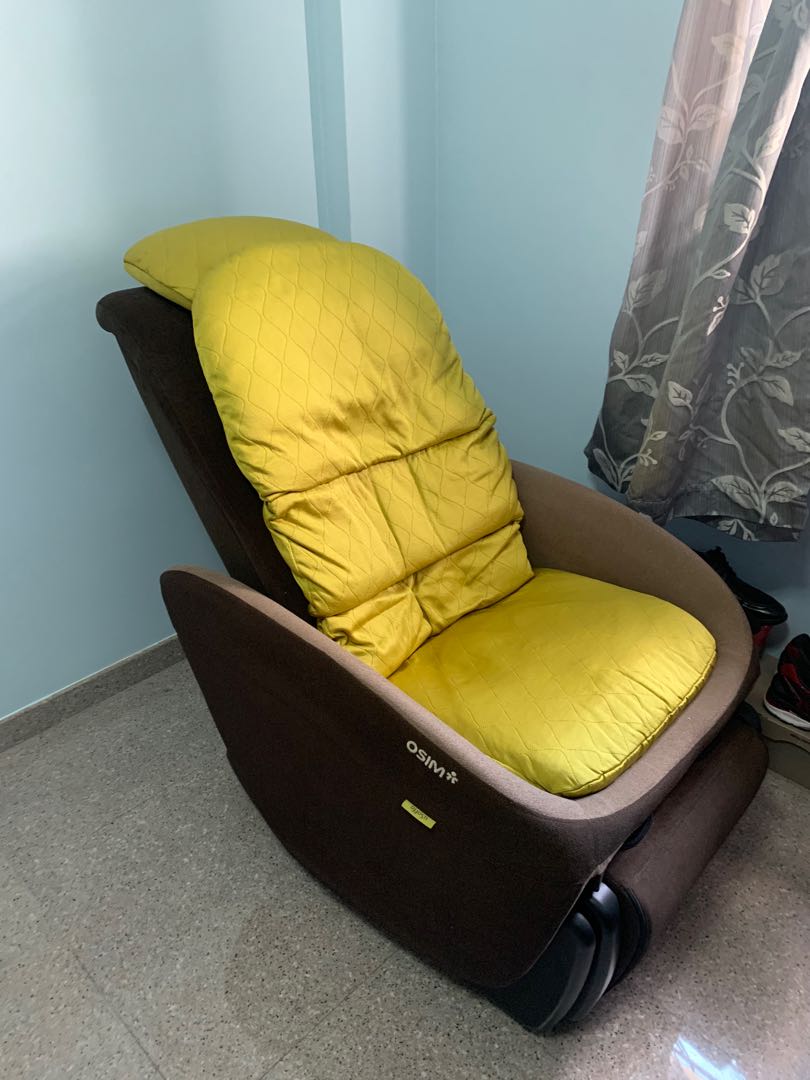 Osim uSoffa Runway Massage Chair, Furniture & Home Living, Furniture ...