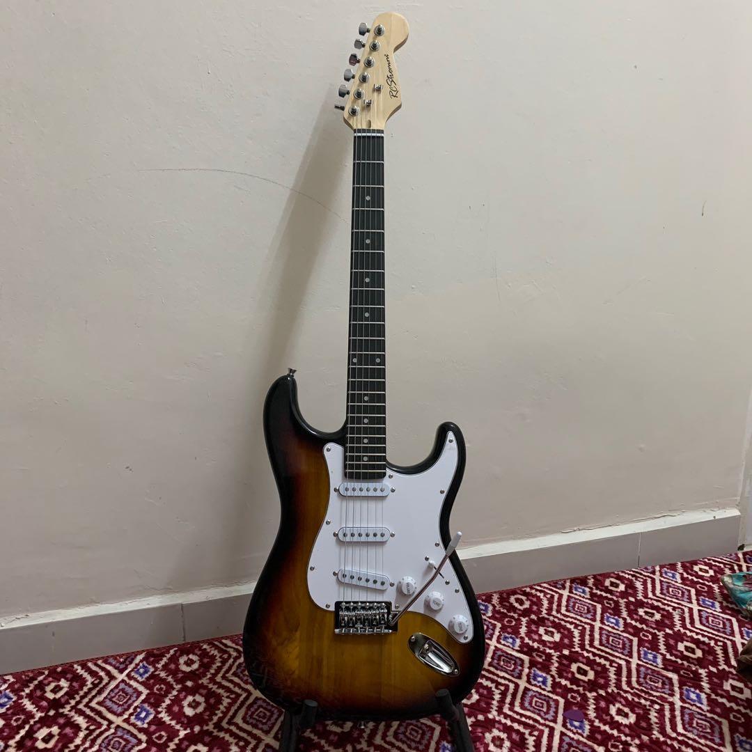 Rc stromm strat guitar, Hobbies & Toys, Music & Media, Musical ...
