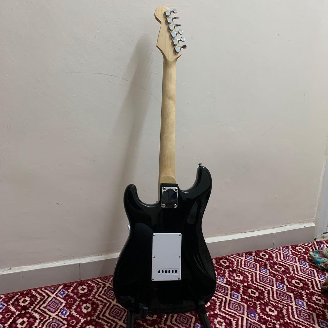 Rc stromm strat guitar, Hobbies & Toys, Music & Media, Musical ...