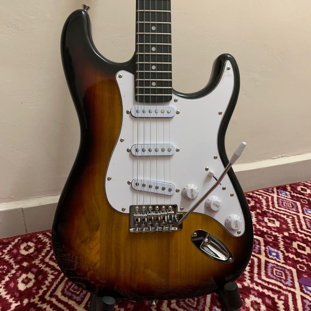 Rc stromm strat guitar, Hobbies & Toys, Music & Media, Musical ...