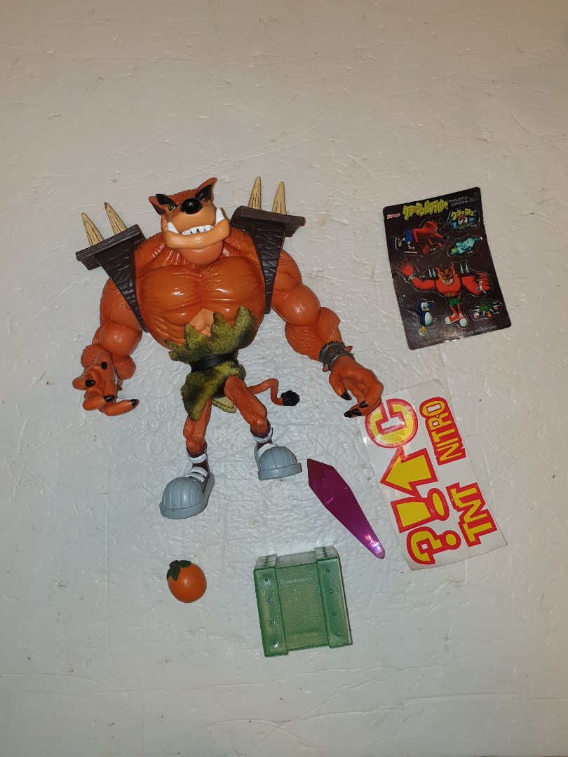 vintage resaurus crash bandicoot tiny figure, Hobbies & Toys, Toys ...