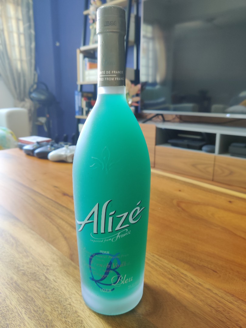Alize Bleu Vodka/Cognac blend (1 litre), Food & Drinks, Alcoholic ...