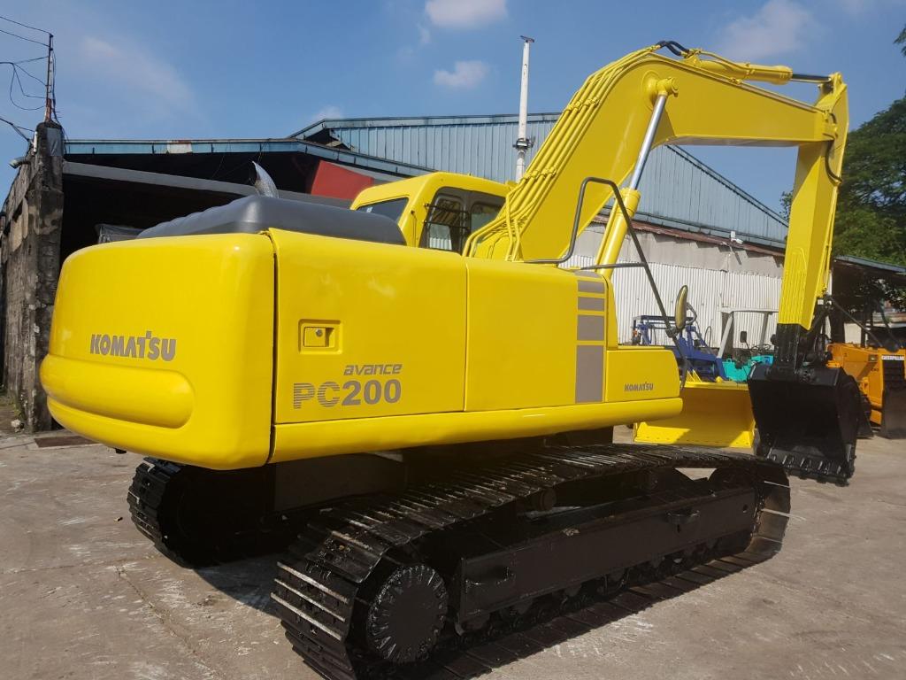 backhoe komatsu PC200 japan surplus, Special Vehicles, Heavy Vehicles ...