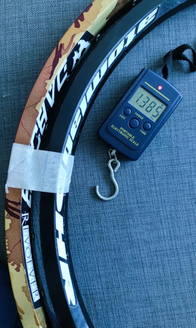 Da bomb revolver 26" rim & atomlab DHR 24" rim, Sports Equipment ...