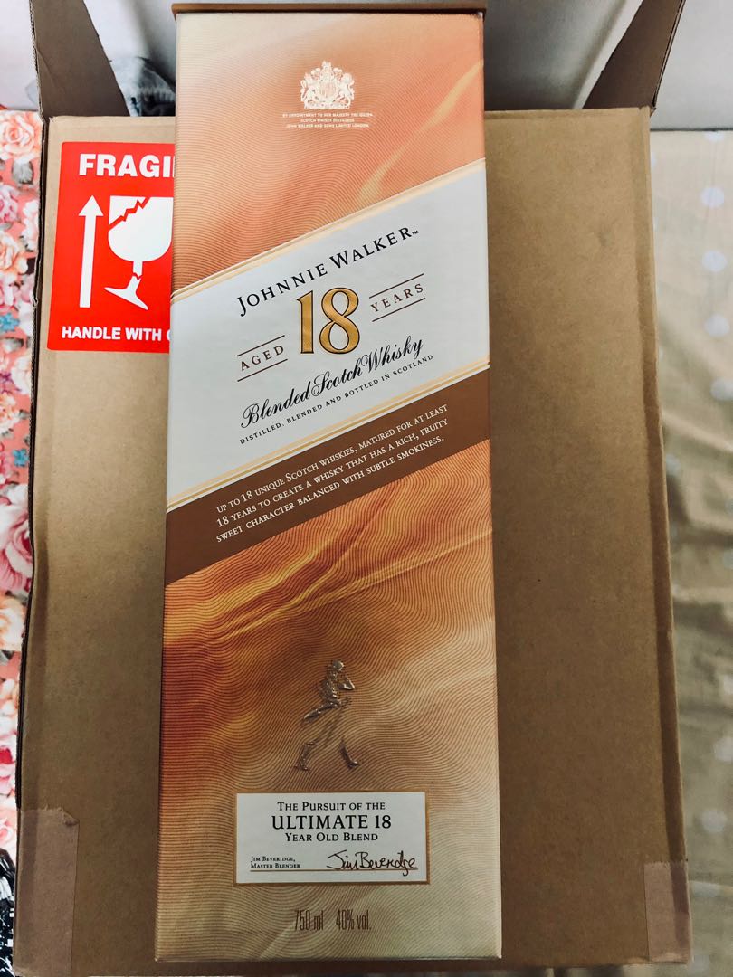 JW Gold Label Aged 18 Years, Food & Drinks, Beverages on Carousell