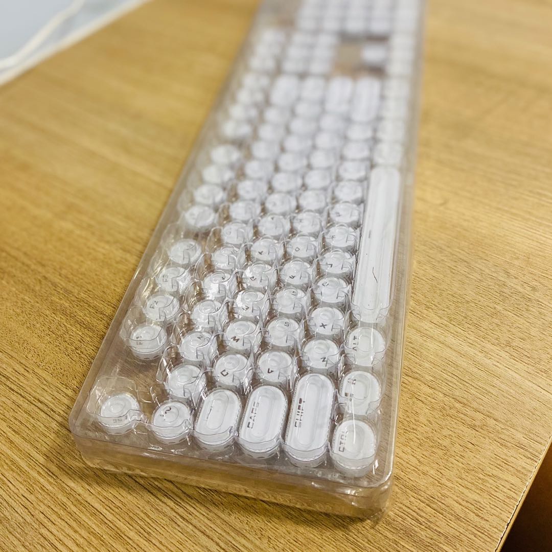 104 Cross-Shaped White Plastic Circle Keycaps, Computers & Tech, Parts ...