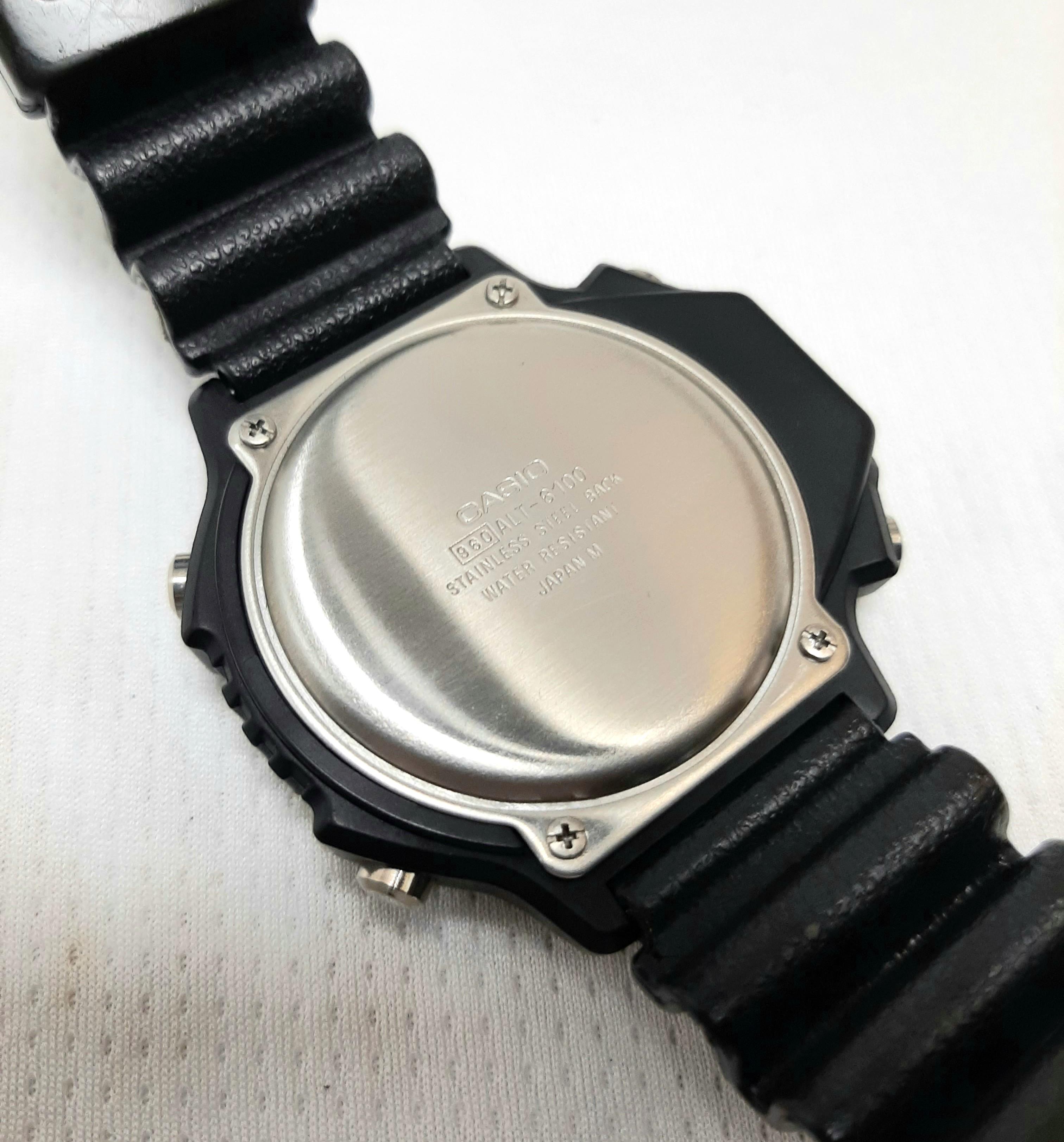 Casio ALT6100 Twin Sensor Altimeter Tempreature Barometer Made In Japan ...